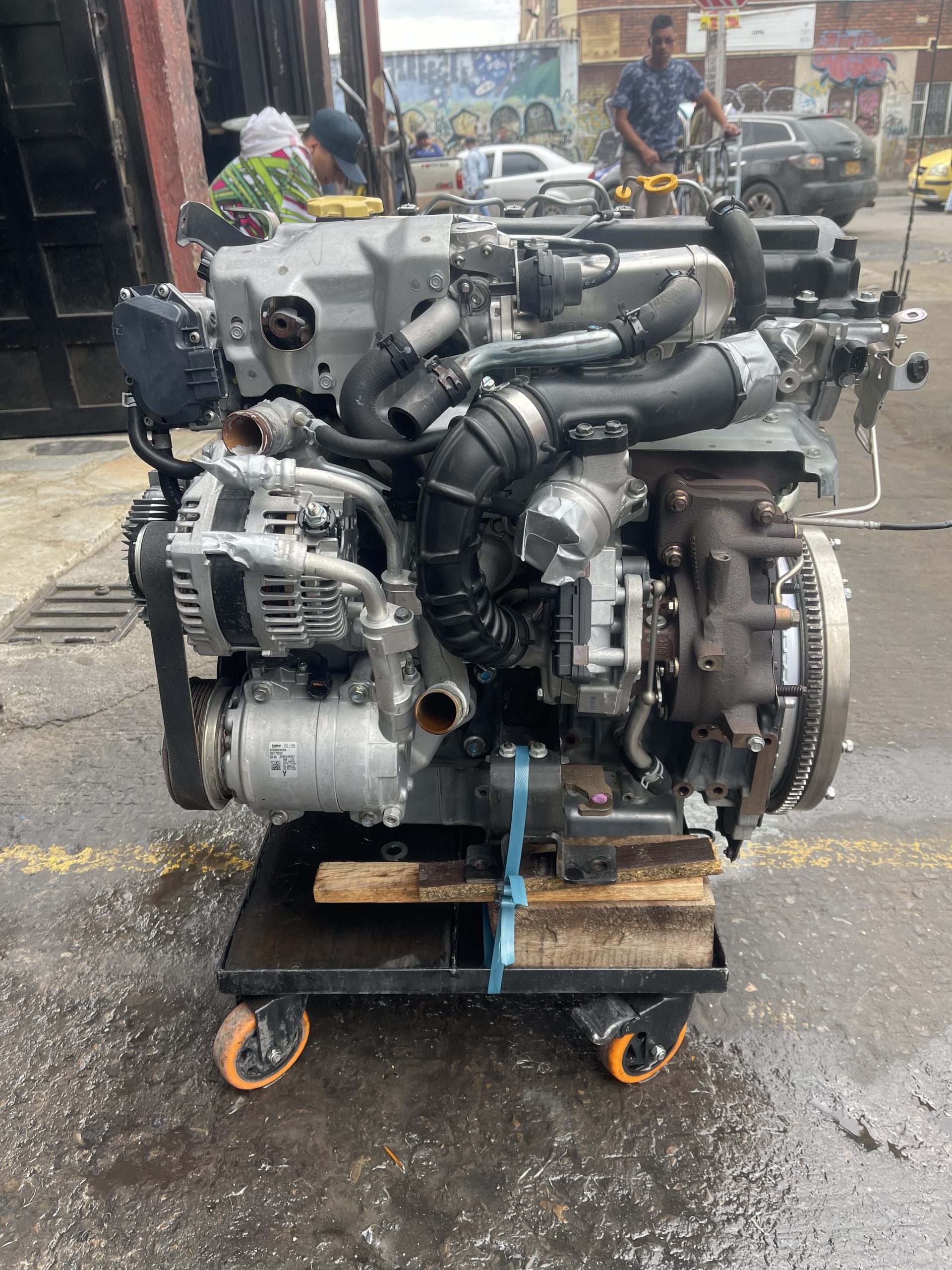 MOTOR NISSAN YD25 URVAN NV350 | Encuentra culatas y repuestos de motor ...